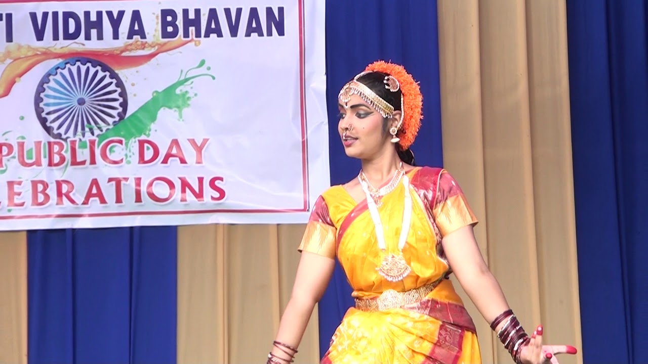 Classical dance by matla indhusree - YouTube
