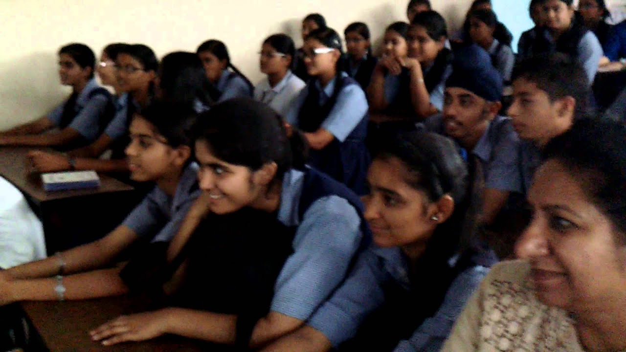 Prime Minister's Address drive AKSIPS-45 children to school - YouTube