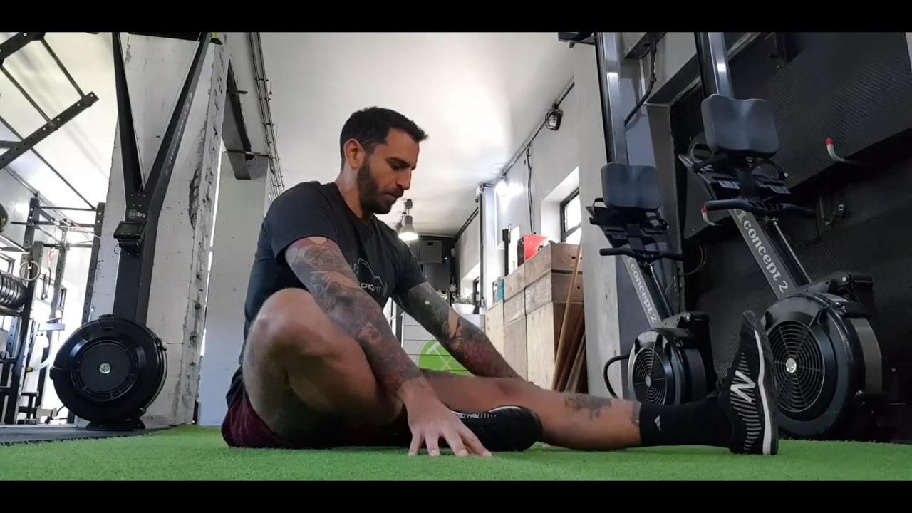 Figure four Single Leg Hip Flexion Hovers - YouTube