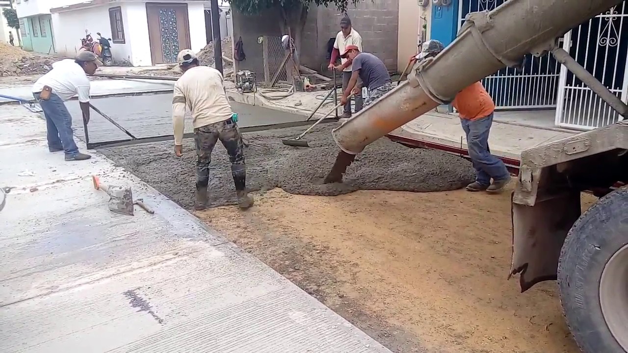 Construcción de calle: ejecución de pavimento 15 cm con concreto ...