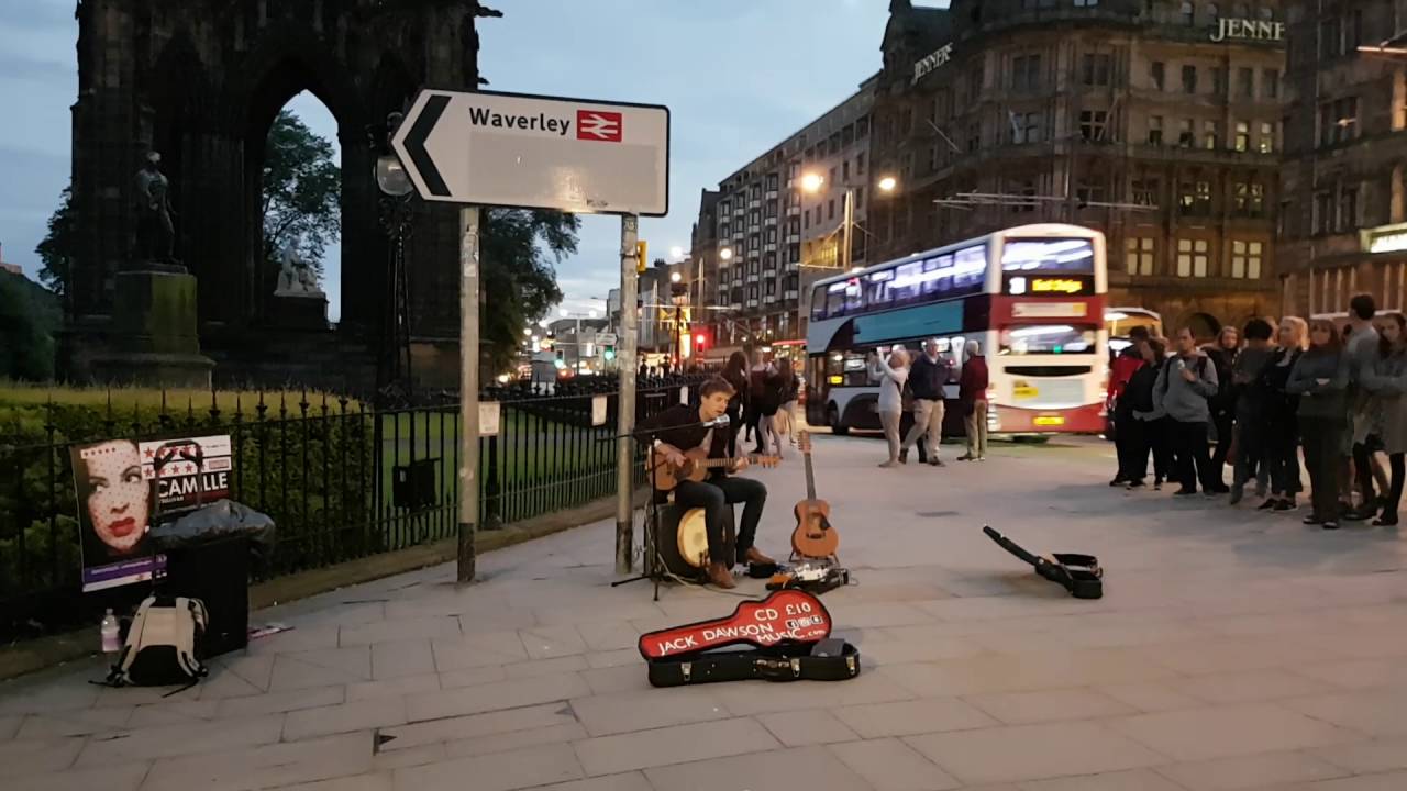 Incredible street musician in Edinburgh Scotland. One man band, NO ...