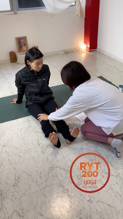 ヨガスタジオメルシー_RYT200 No.1 #アシュタンガヨガ #ryt200 - YouTube