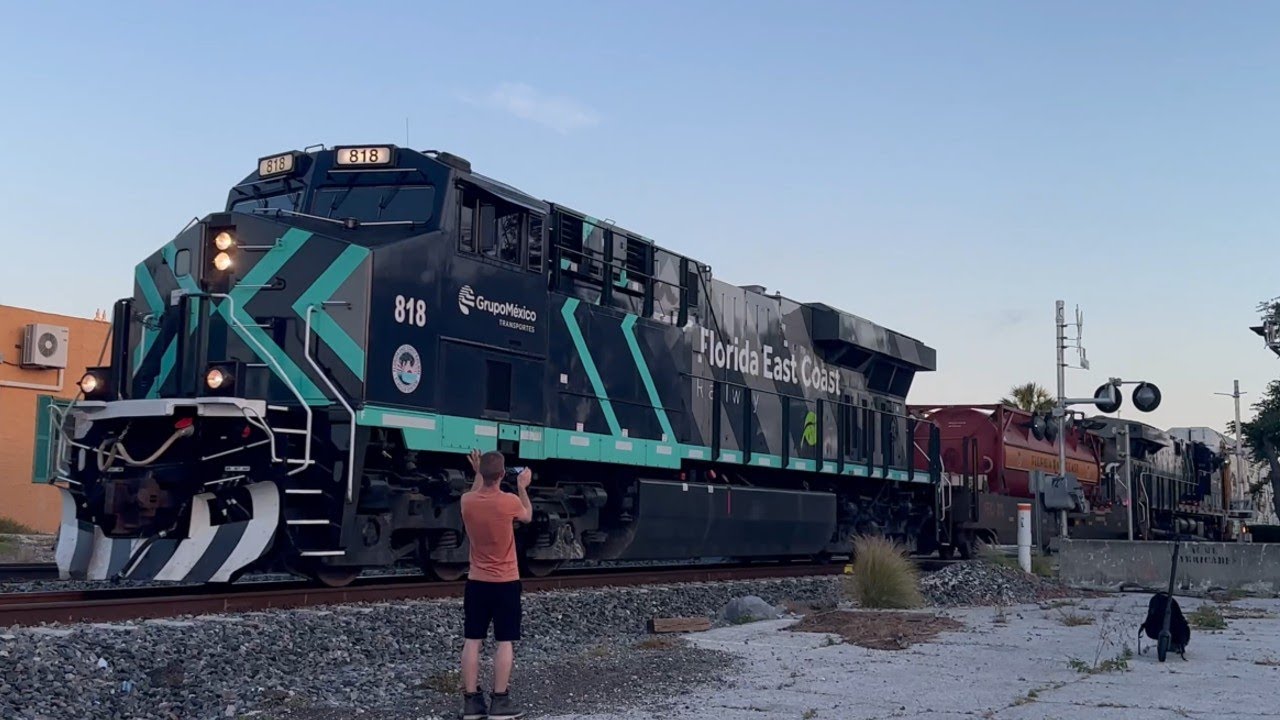 FEC-101 Downtown Melbourne 6:55am 5/2/24 - YouTube