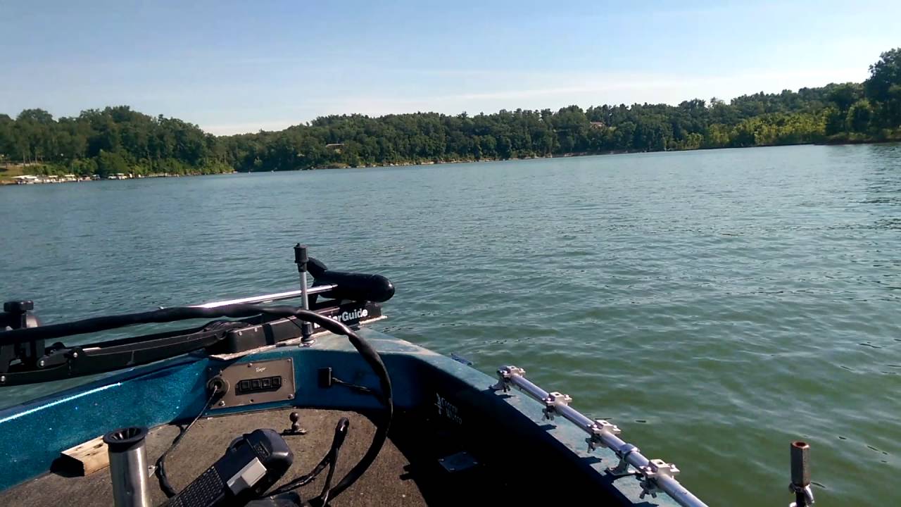 Smooth boat ride on Nolin Lake - YouTube