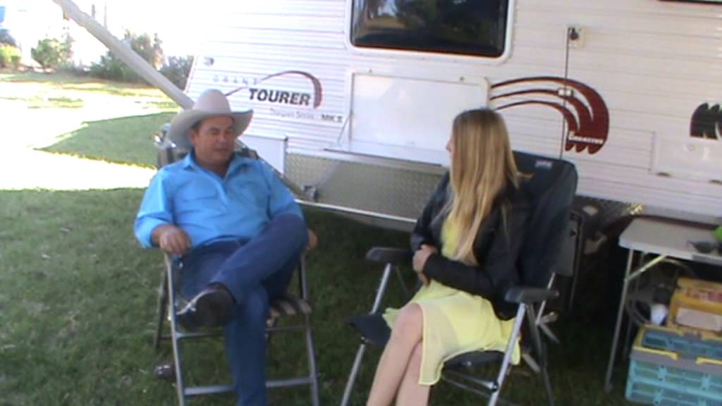 Sami interviewing Tom Maxwell - YouTube