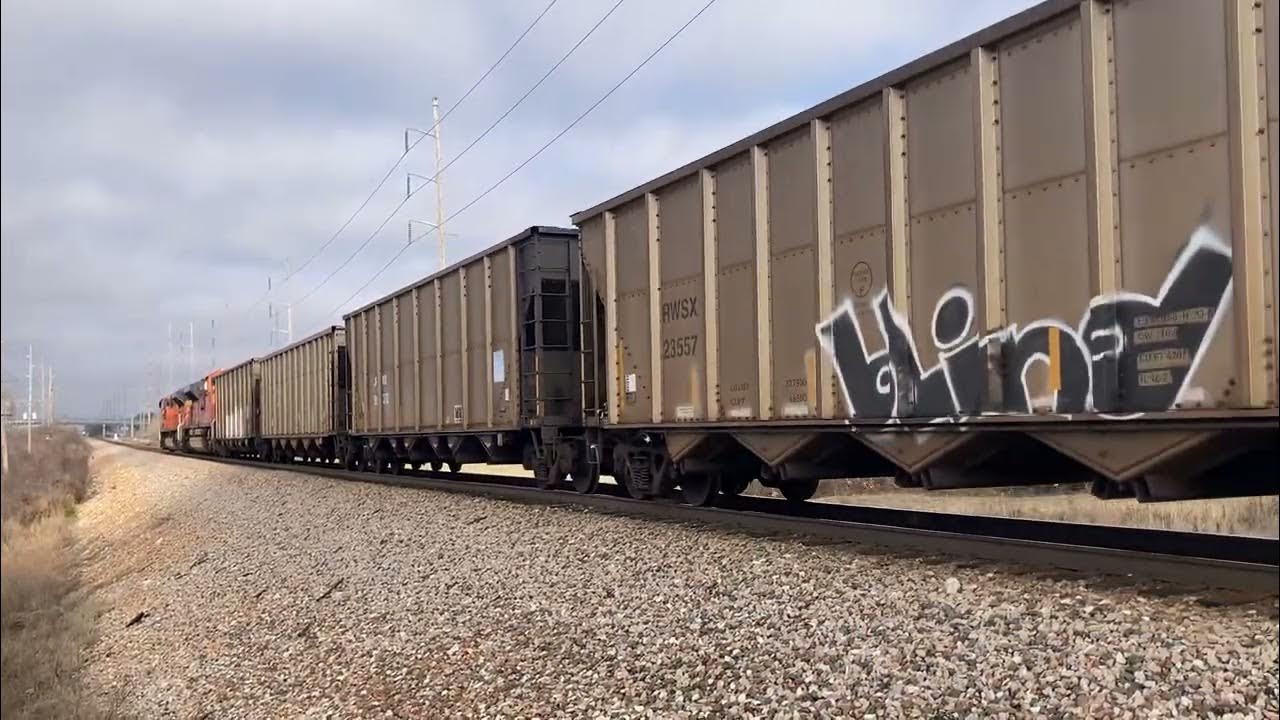 BNSF 8991 Lead’s the E-PAMNRM0 01A Northbound Empty Coal Train in Springfield Missouri 1-8-2023 ...