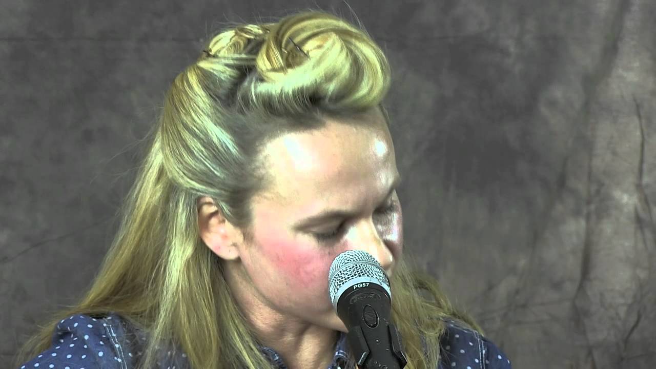 Keri Anderson - Straight Out of My Heart - YouTube