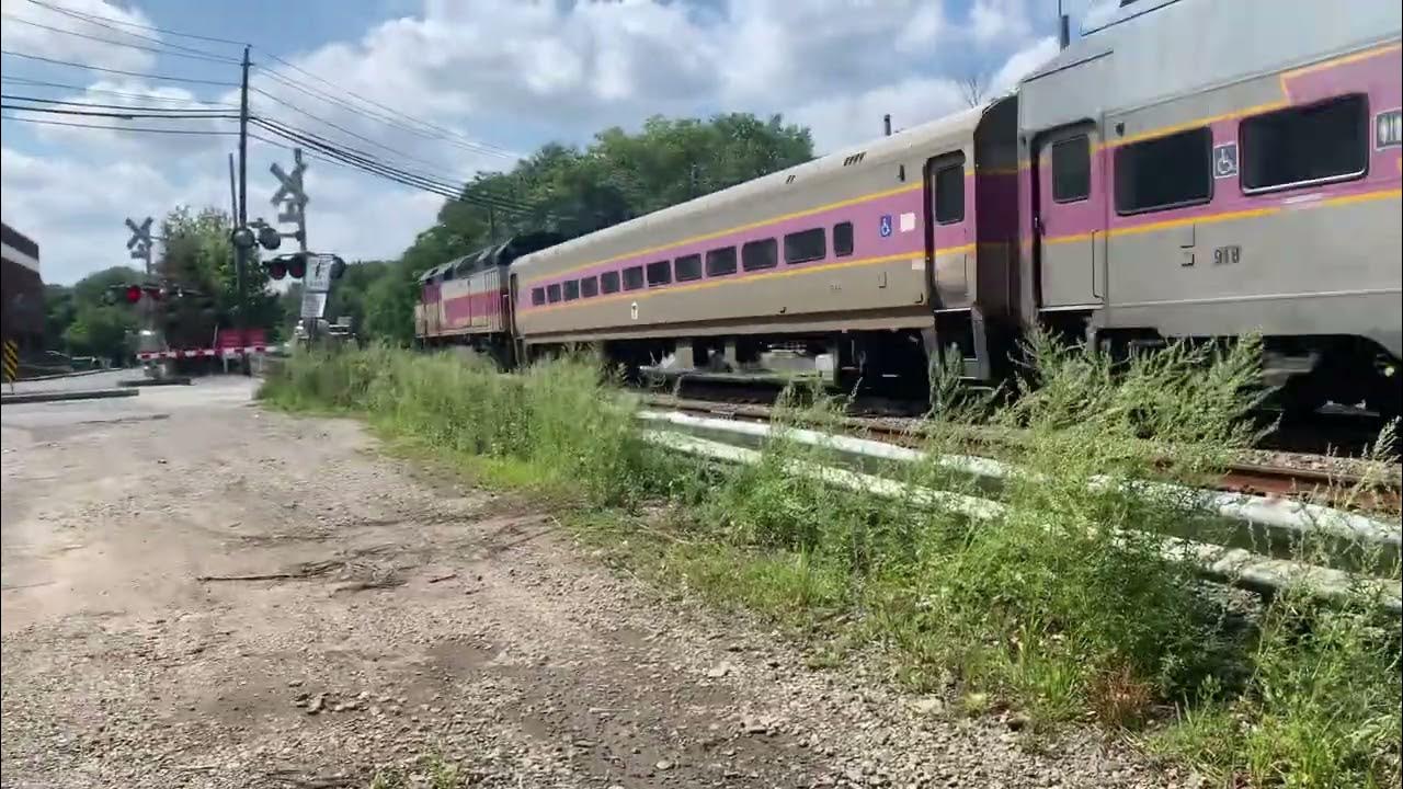 Mbta outbound with f40ph-2c leading! #train #shorts - YouTube