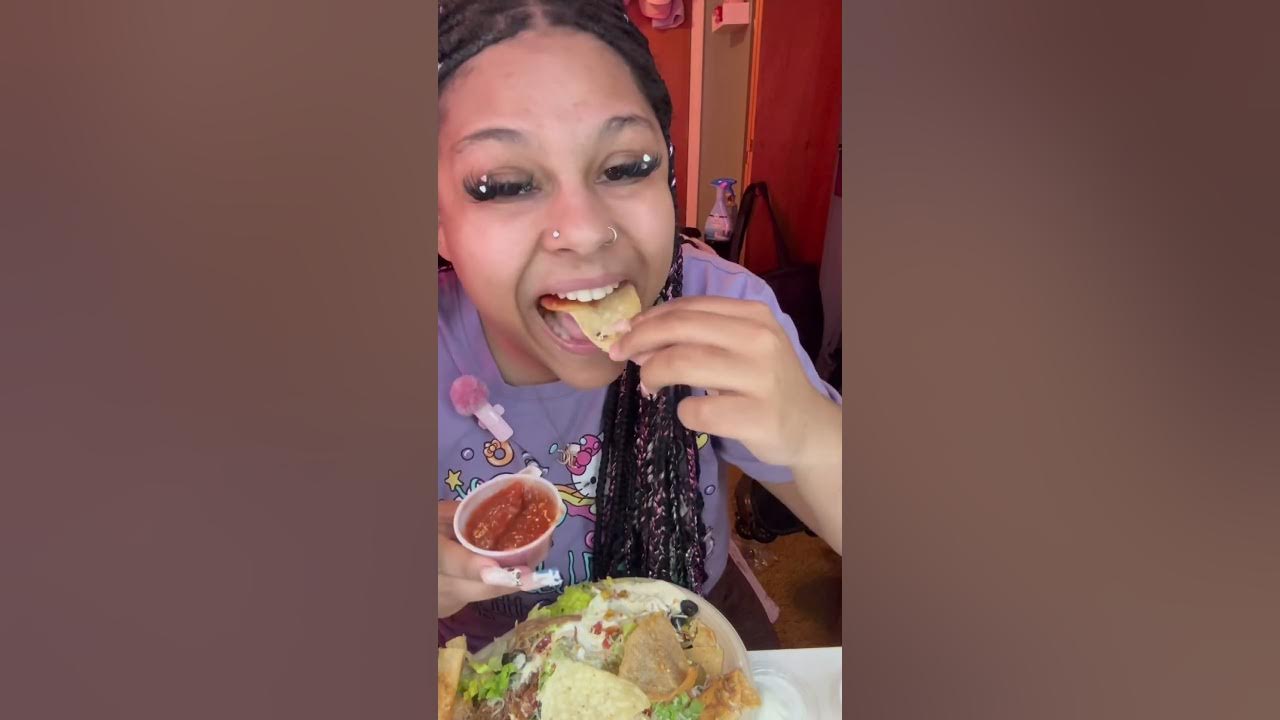 My first time ever trying moes! - YouTube