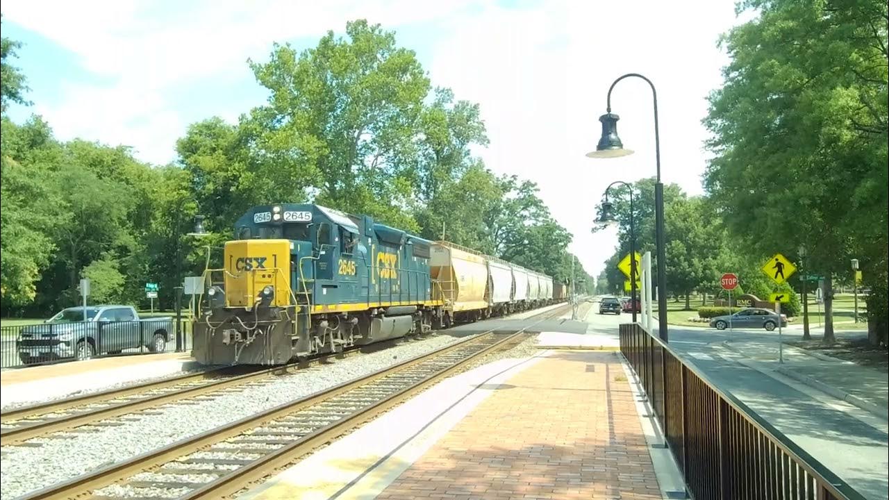 CSX L134 Returns Southbound through Ashland, Va. with a 11 car Manifest - YouTube