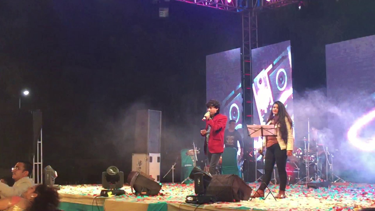 Jay Chavda live singing punjabi dancing songs - YouTube