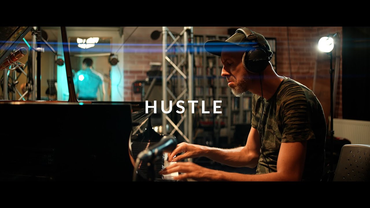 Jonathan Vroege - Hustle (P!nk live recording cover) - YouTube