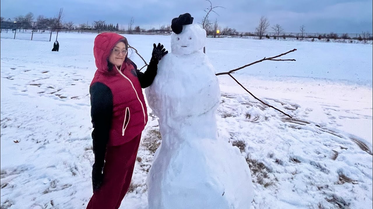 CÁCH LÀM NGƯỜI TUYẾT (SNOW MAN) DỄ VÀ NHANH NHẤT - CHI BUI IN CANADA - YouTube