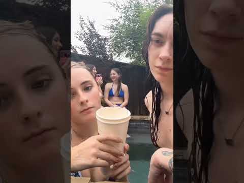 Routines🎉💕 we are sitting in the pool wearing bikinis👙😍🍕