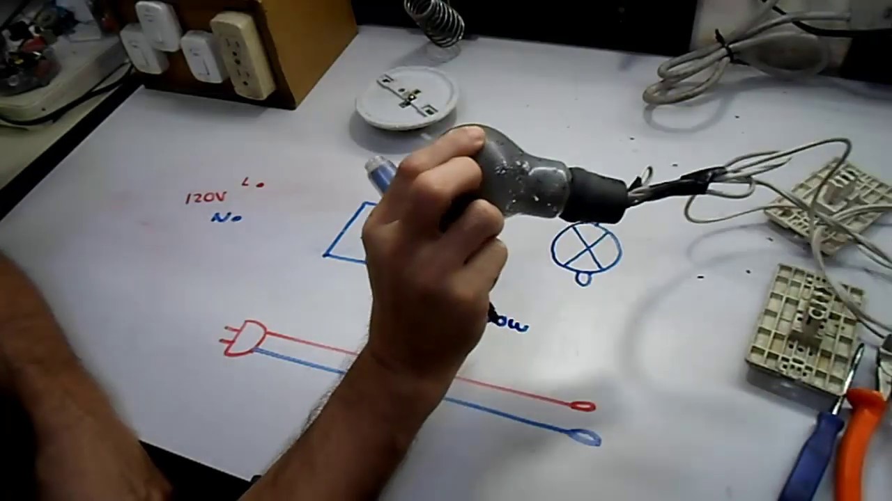 INSTALACIÓN DE UN SUICHE SENCILLO A UN BOMBILLO - YouTube