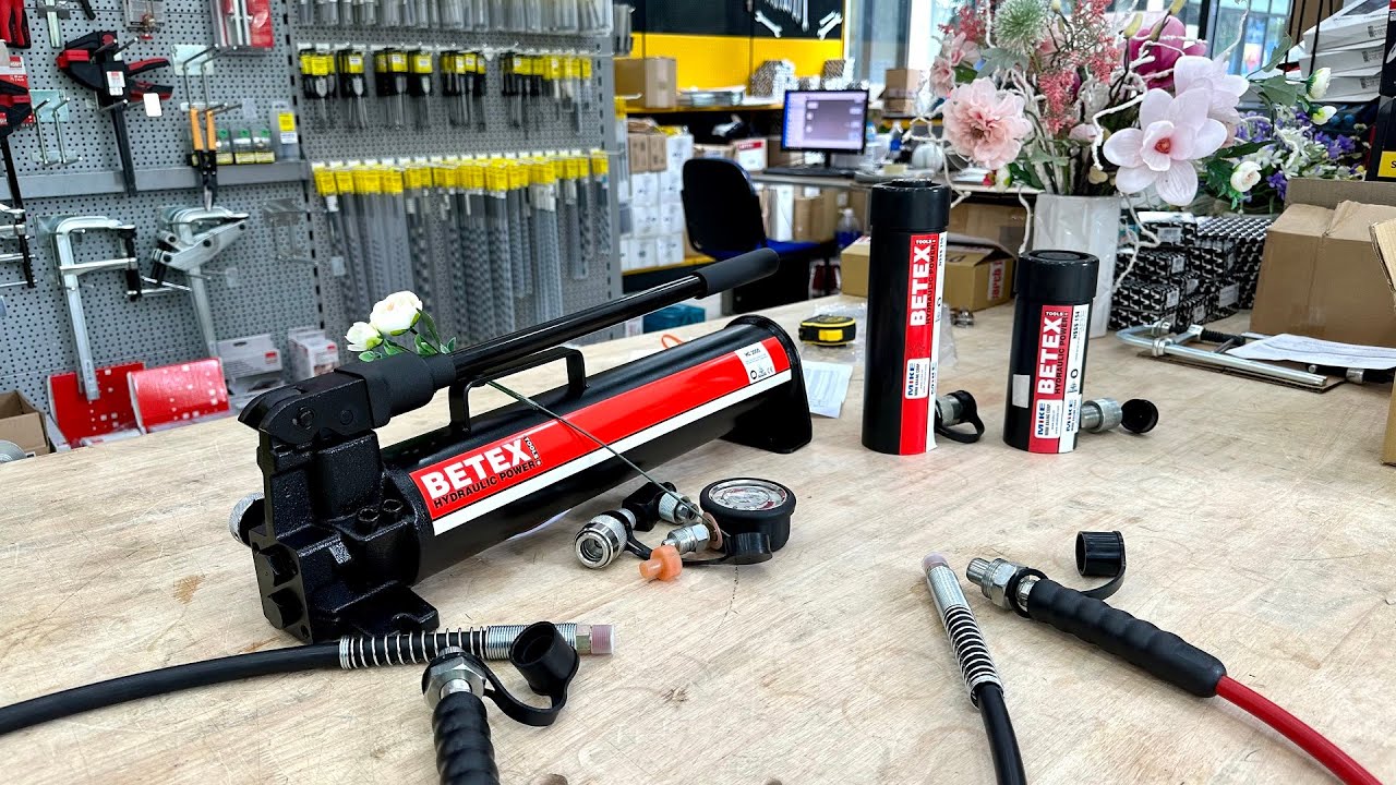 Bơm thủy lực HC 2000 áp suất 700 bar, vận hành bằng tay, dung tích 2 ...