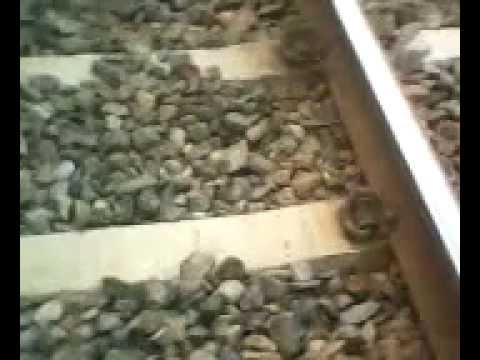 NgenTot Di Jalan Kereta Api