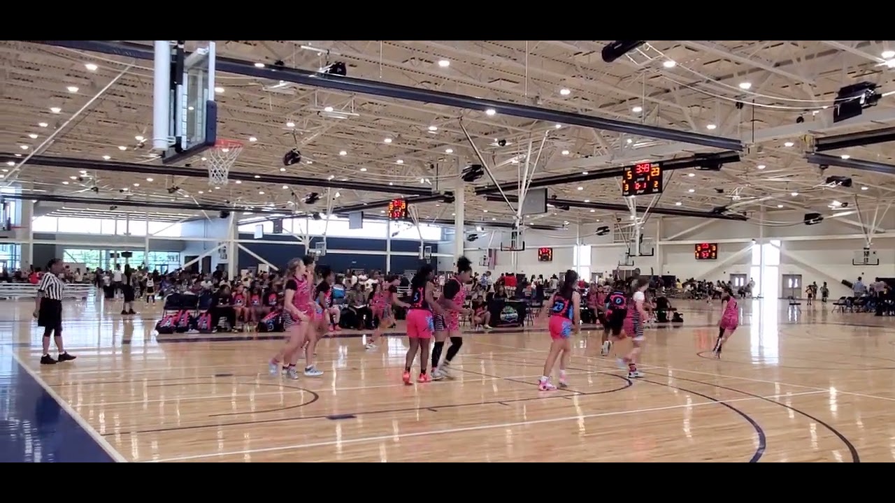 Lady Bulls(16u) vs TNT(17u) - YouTube