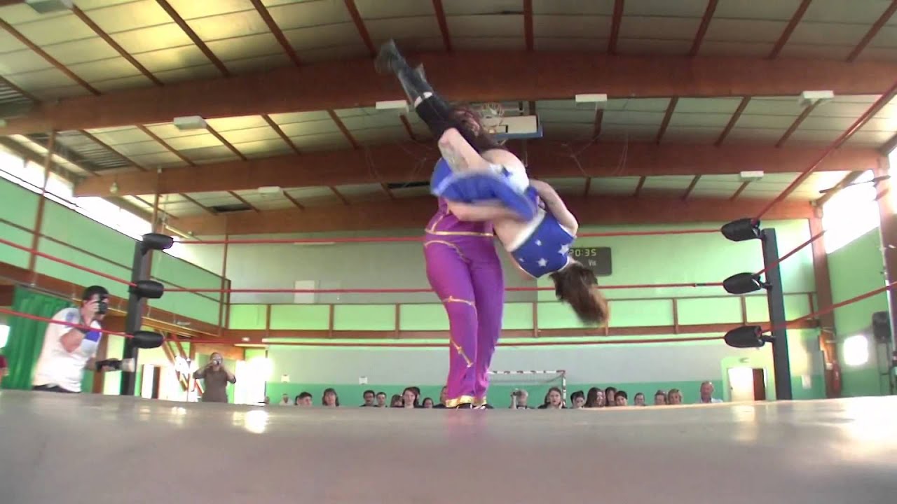 EWL SHOWS EP.2 : Divas and Revenge - YouTube