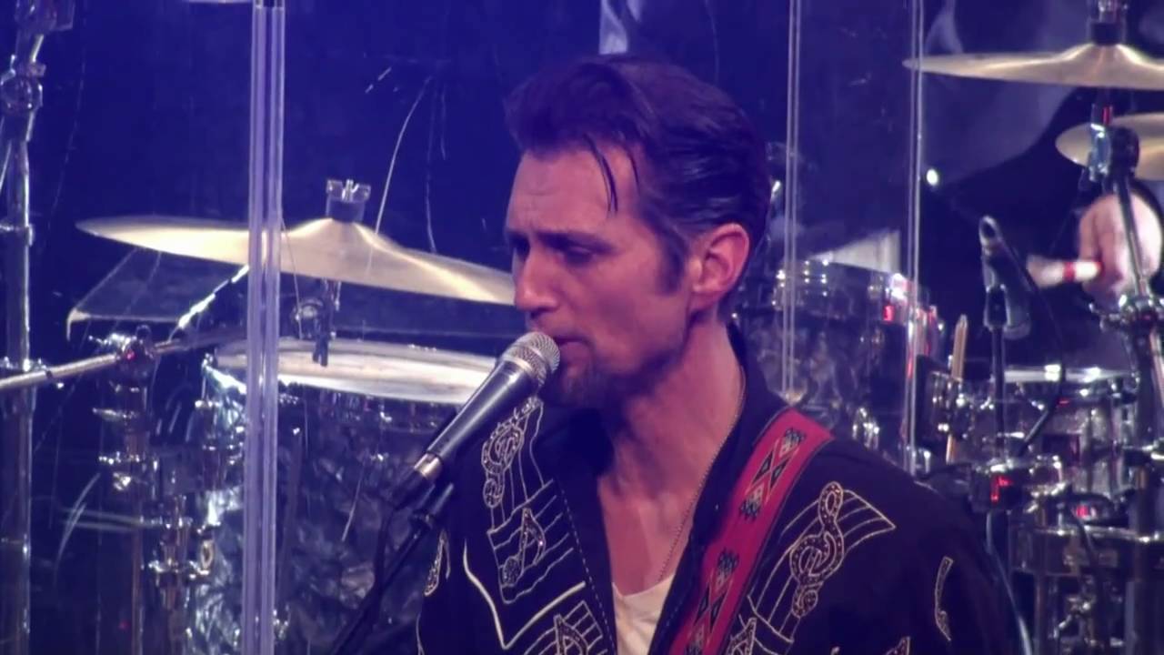 JAMES INTVELD - Love's Gonna Live Here - YouTube