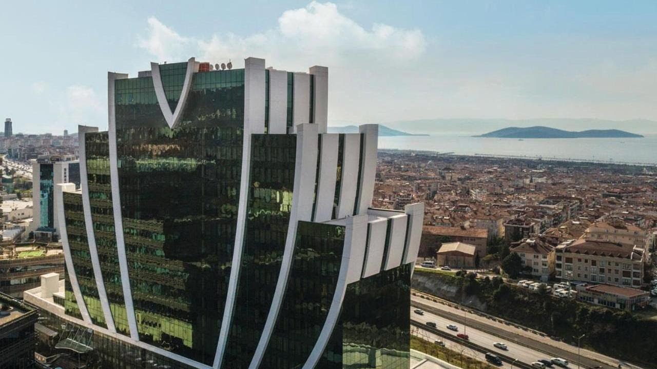 Elite World Grand Istanbul Küçükyalı, Turkey | 360 Travel Facts - YouTube