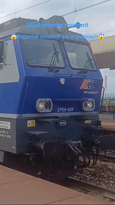 odjazd pociągu intercity Kujawiak EP09-009 ze stacji Świdnik Miasto - YouTube