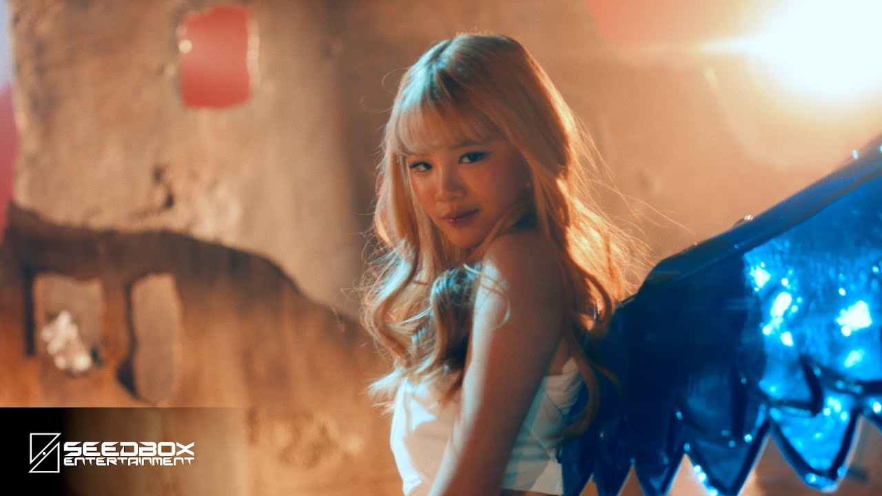 STARSEED'Z - ICONIC (Visual Teaser LÉA) - YouTube