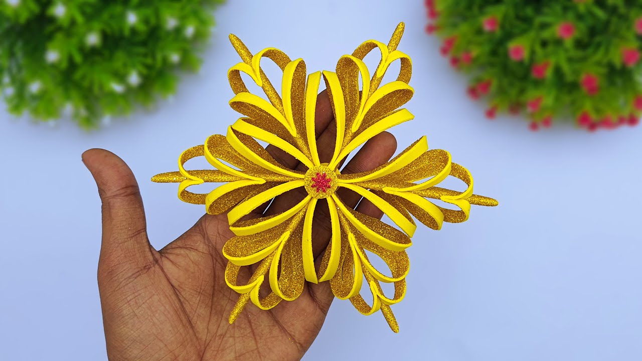 How To Make Traditional Christmas Snowflakes | Christmas Snowflake ...