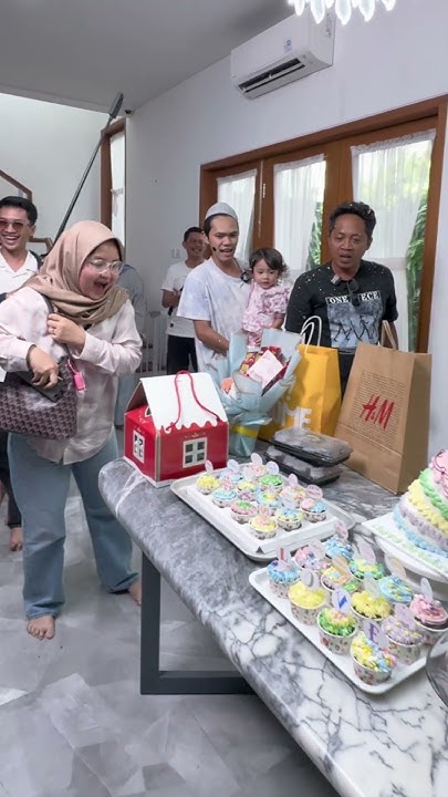BUNDA DAPET SUPRISE ULANG TAHUN DARI AYAH LEIKA LEXIE & TIM LEIKA BIKIN BUNDA SAMPE NANGIS 🥹 ️ ...