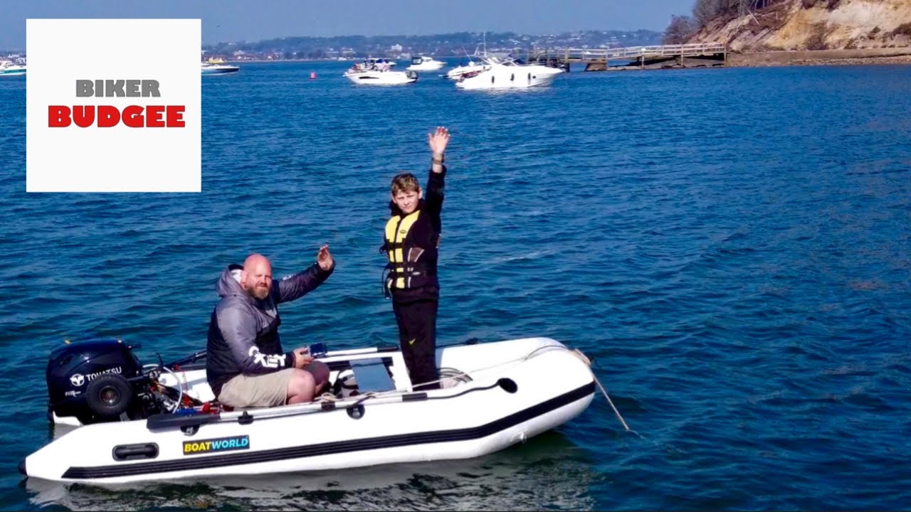 Inflatable sib boat fishing for the first time, will we catch anything ...