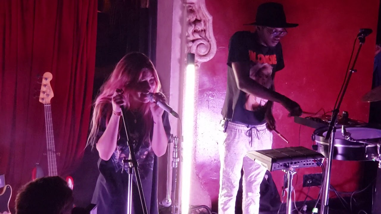 Bahari - "Crashing" (Live Release Party @ It's A School Night, Bardot ...