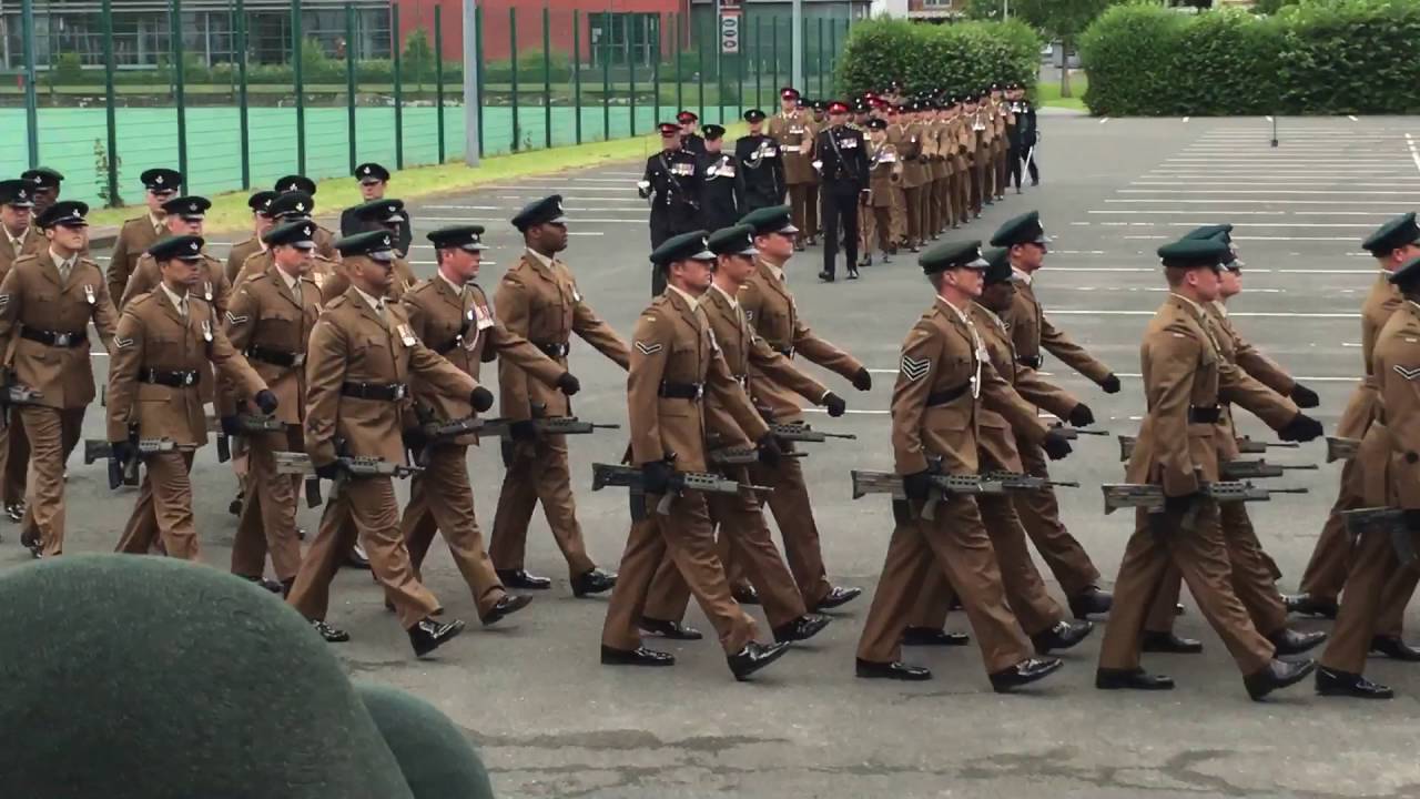 5th battalion rifles farewell Germany parade 2016 - YouTube