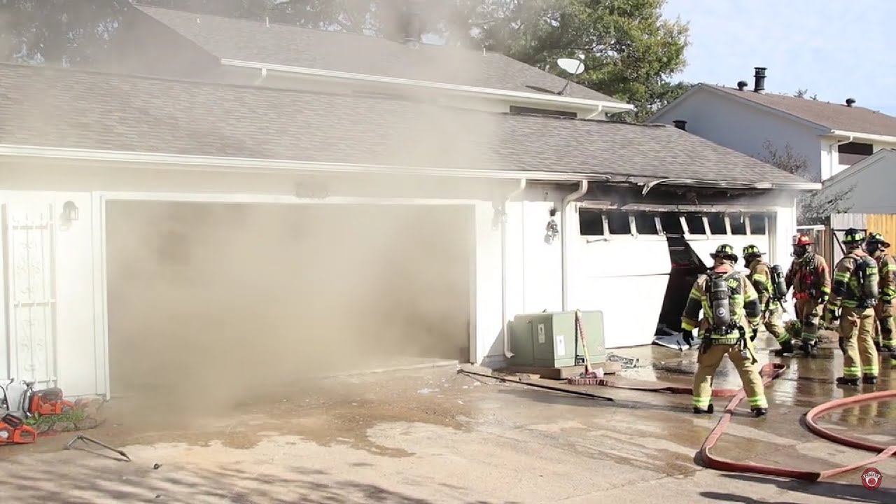 (On Scene Footage) Houston Fire Department Engine 66 & Engine 5 ...