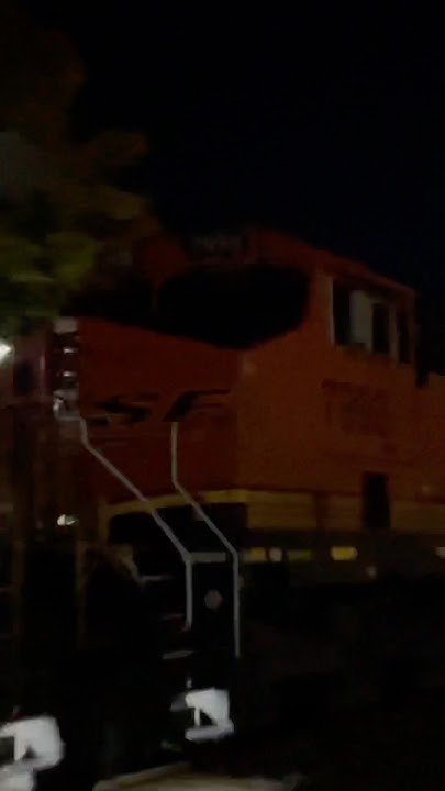 BNSF 7998 trails on a Freight train through Lake Forest - YouTube
