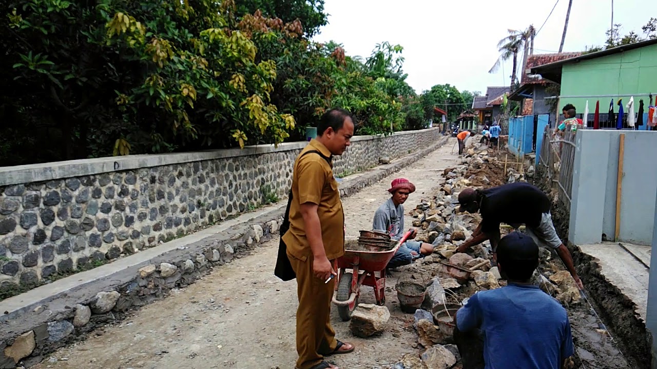 Pembangunan DD tahap 3 , TPT gang salman dan rehab TTP - YouTube