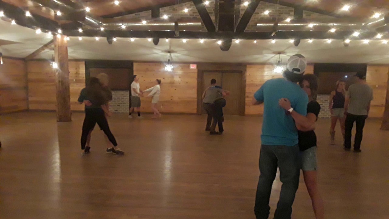 Country Swinging In Utah | COUNTRY SWING DANCING - YouTube