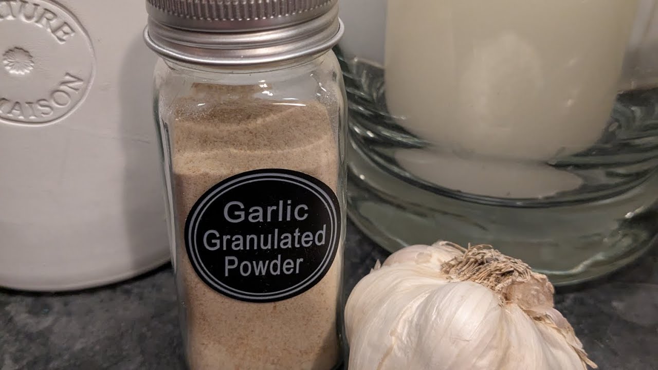 How to make garlic power! Great way to preserve your garden garlic! 🧄 ...