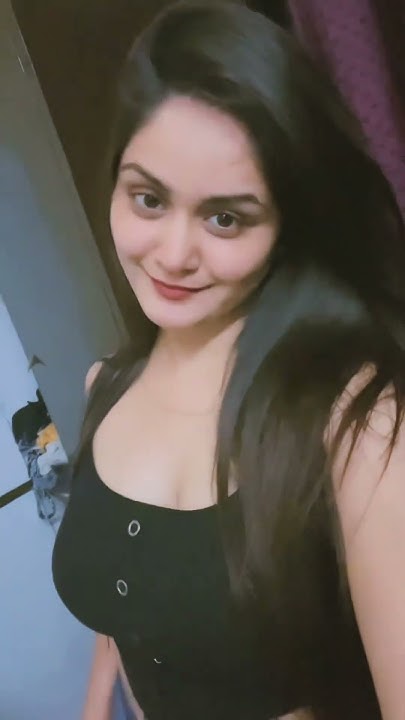Hot Indian Girl Reel Trending Shorts Desi Indian Saree Bhabhi Latest