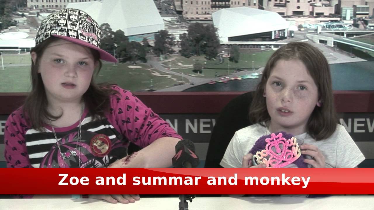 Zoe and summar and monkey - 7 News Experience - YouTube