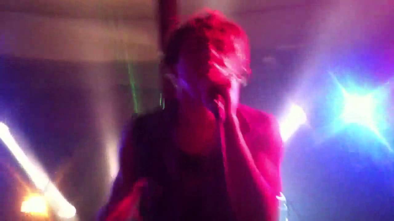 Dive Bella Dive - Animal - The Chapel 2012 - YouTube
