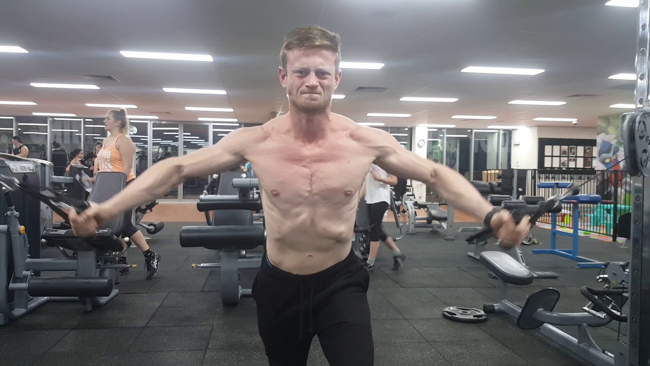 James Working Out (bodyblitz gym) - YouTube