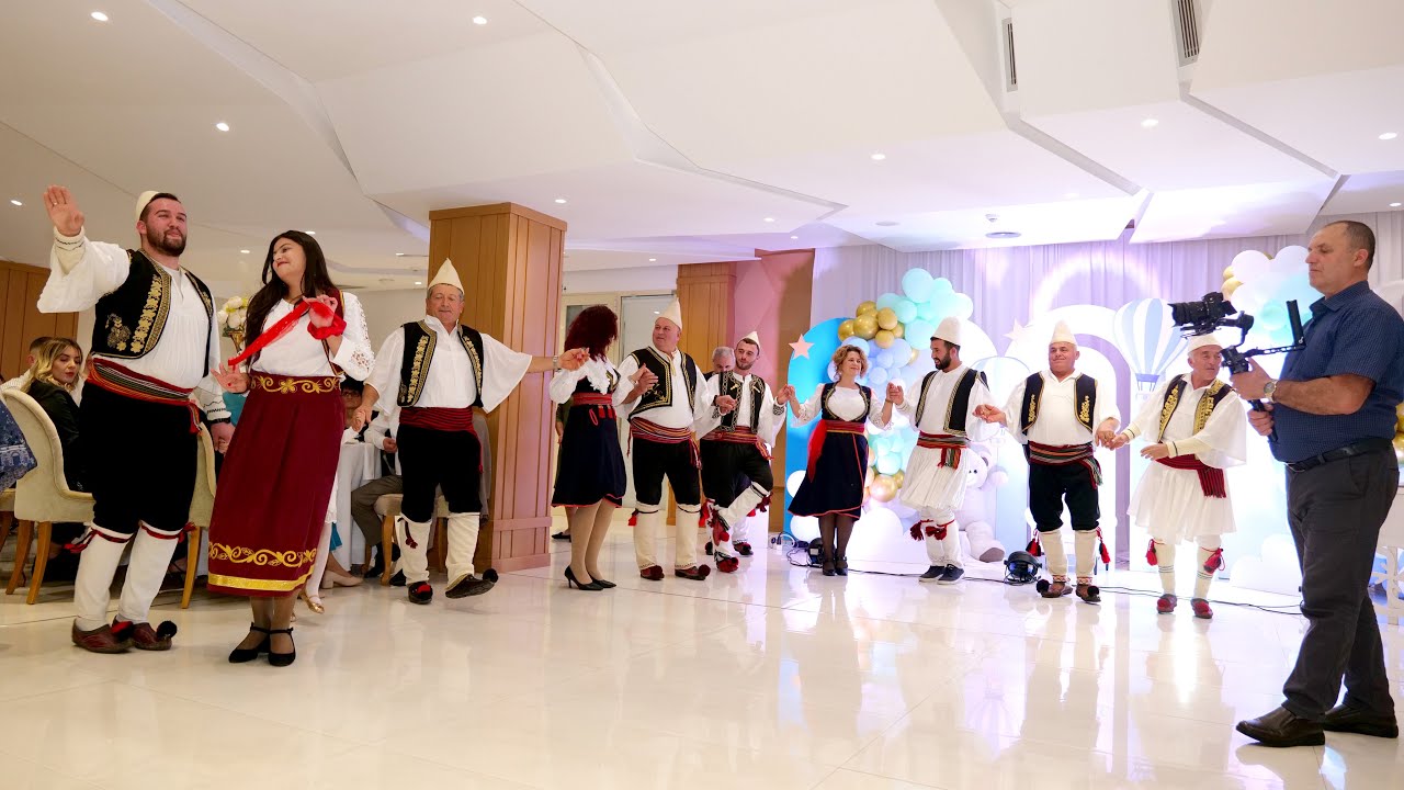 LIVE - Valle popullore nga Ansambli Zeri i Bilbilit Sarande - YouTube