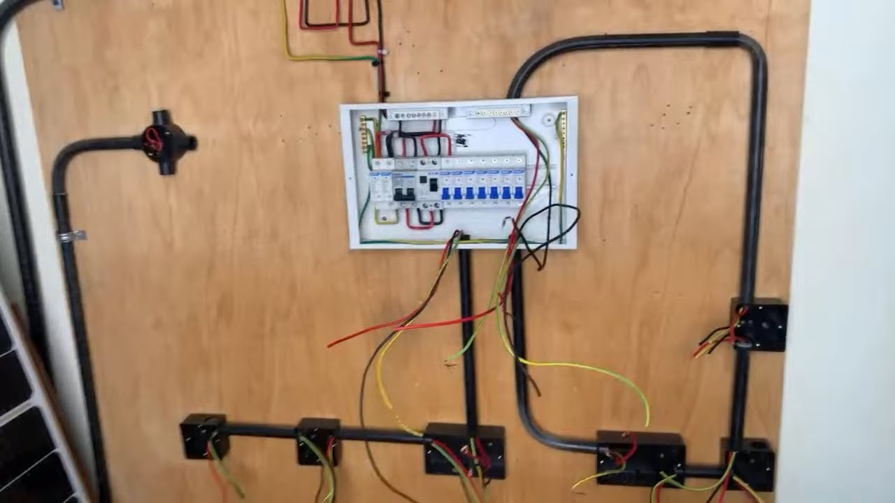 Wiring A Ring & Radial Circuit For Sockets | TOPHEIGHTS ELECTRICIANS ...