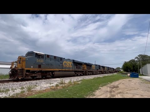 Heavy power on CSX M642 w/ CSXT 5433, CSXT 5478, CSXT 5402, and CSXT 8526 (SD50-3)in Rensselaer ...