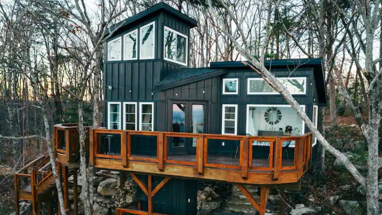 Brand New Luxury Sassafras Treehouse | Incredibly Beautiful Two-Story ...