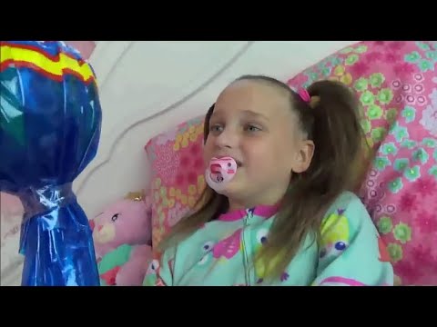 bebé malo chupa chups gigante piruletas bebé gomoso annabelle victoria ...