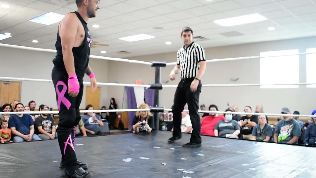 Adam Wick vs Ryan Matthias - YouTube