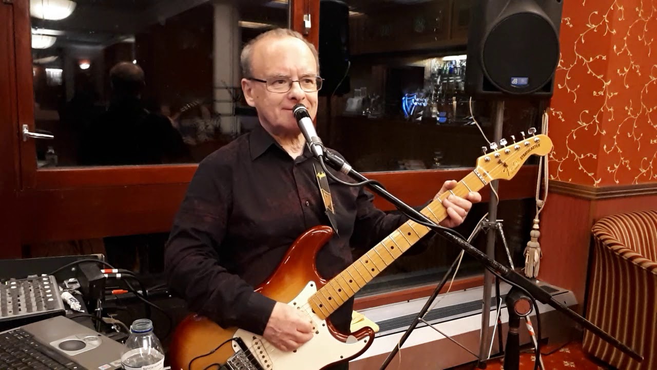 Jeremy Jay cover of Sultans of Swing - YouTube