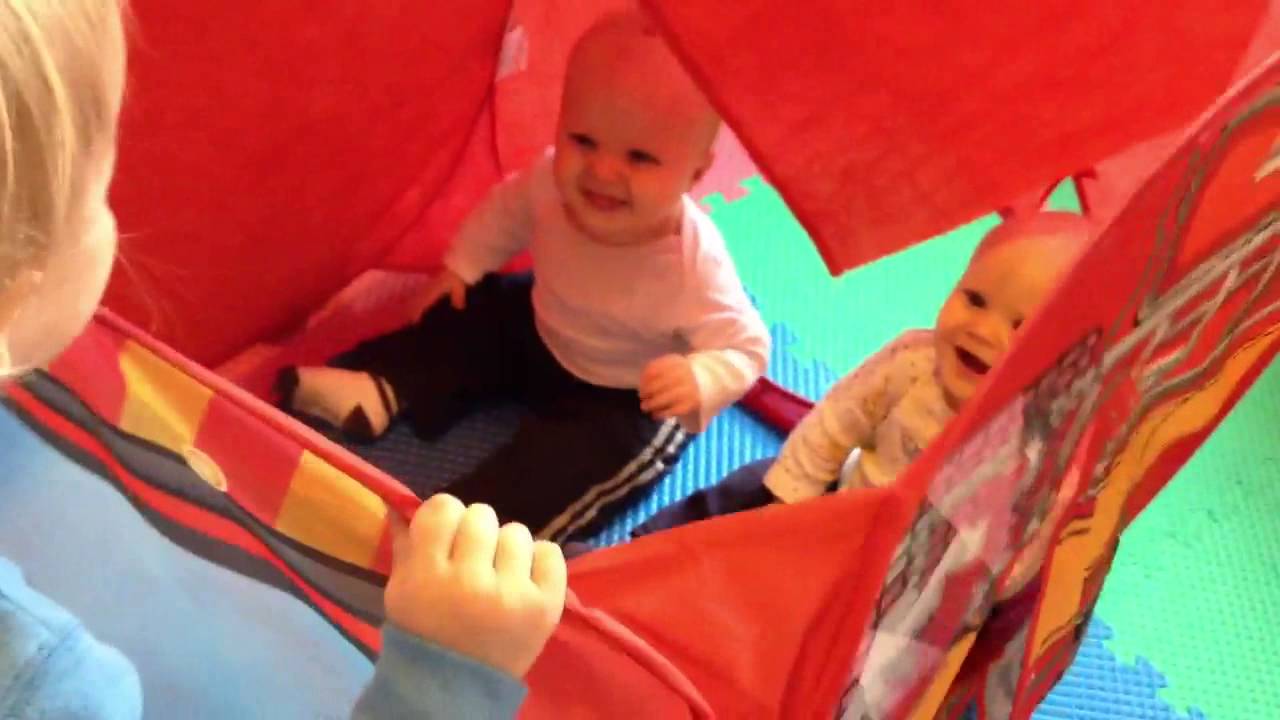 Making babies laugh - YouTube