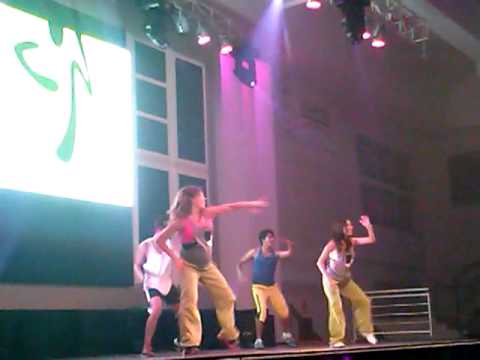 ZUMBA EN PERU - TFS SHOW 2013 - YouTube